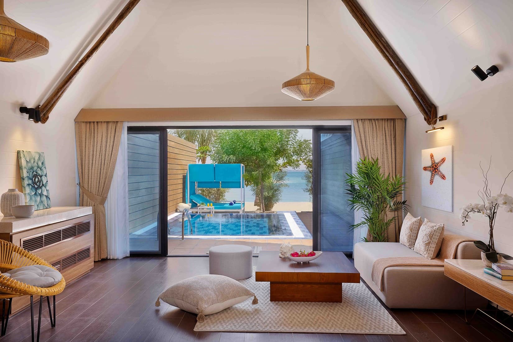 A unique new way to experience luxury on Dubai’s World Islands - Travel ...